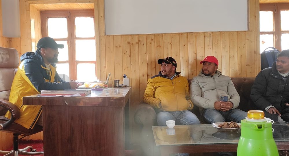 Councillor Ashiq Ali visits GDC Campus, GHSS Sankoo – Indus Dispatch