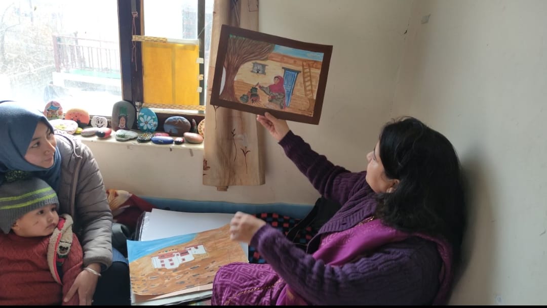 Empowering Women through Art: Roma Bahl, Team Stringmo collaborate for ...