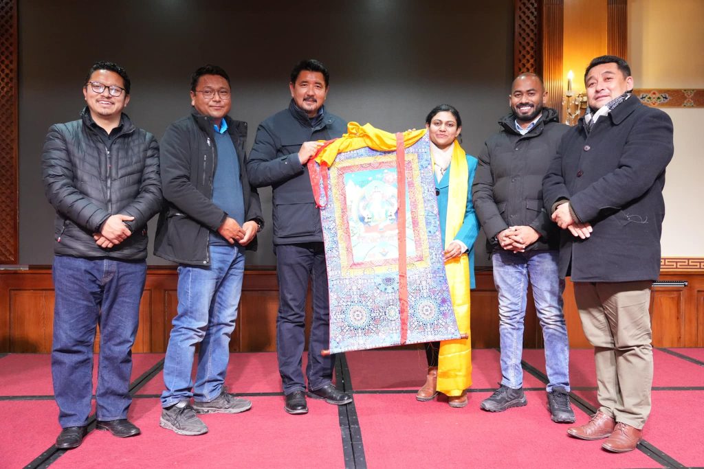 LAHDC bids farewell to outgoing SSP Leh PD Nitya – Indus Dispatch