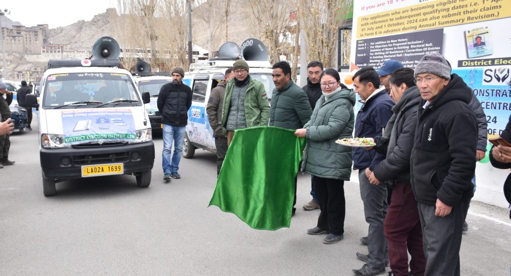 Nilza Angmo flags off EVM, EDV, EDC in Leh – Indus Dispatch