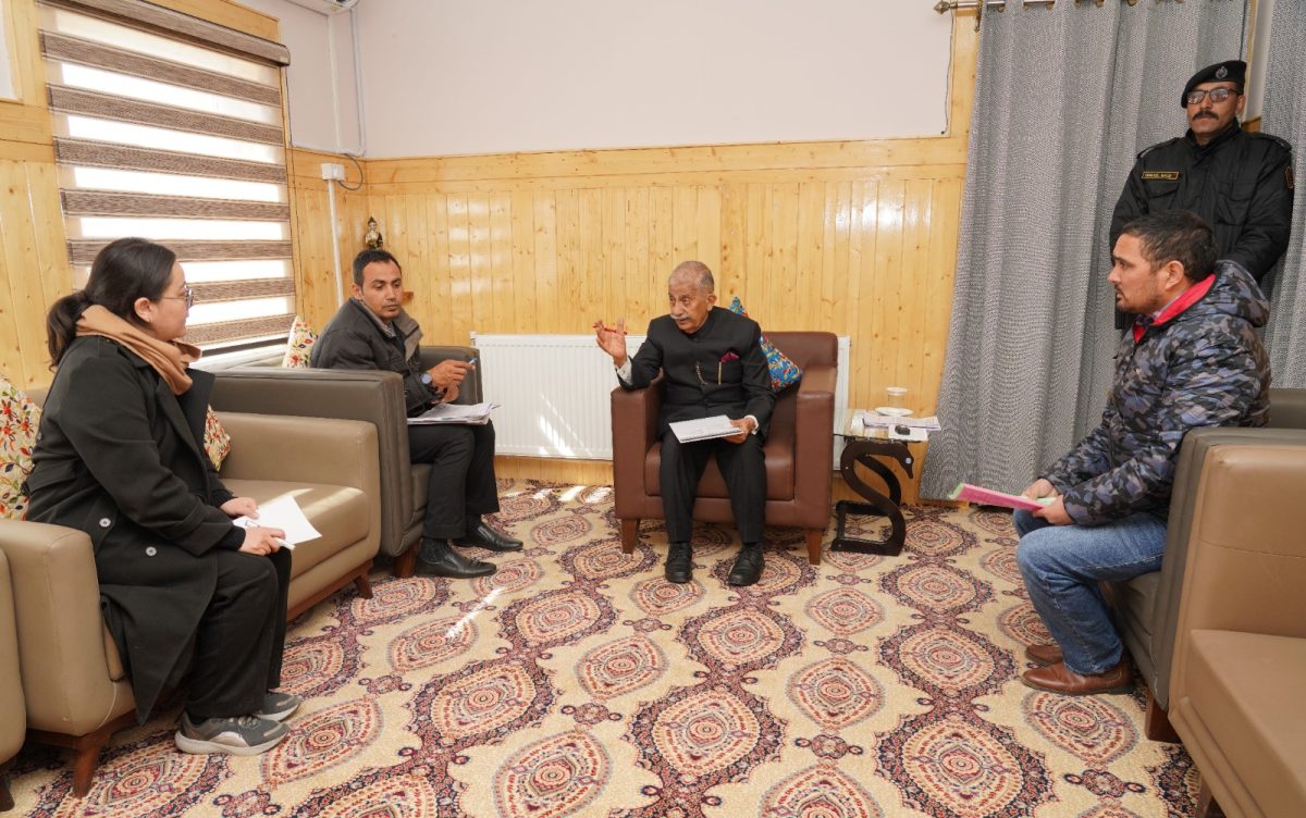 Syed Shamsuddin, Nasir Zaidi call on LG Mishra – Indus Dispatch