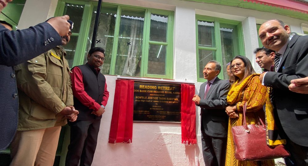 Justice Tashi Rabstan inaugurates Reading Retreat Book Bank cum Reading ...