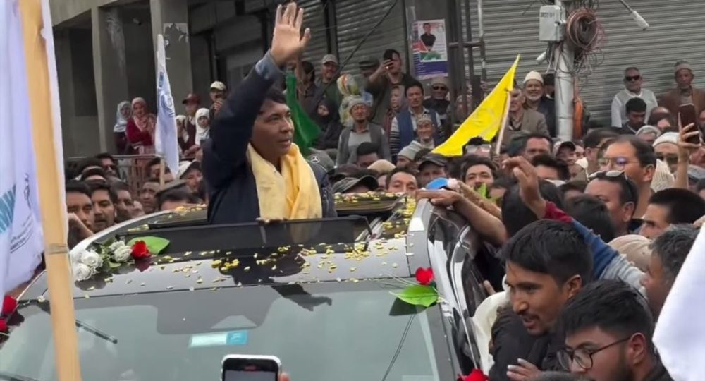 Hanifa Jan receives hero’s welcome after winning Ladakh Parliamentary ...
