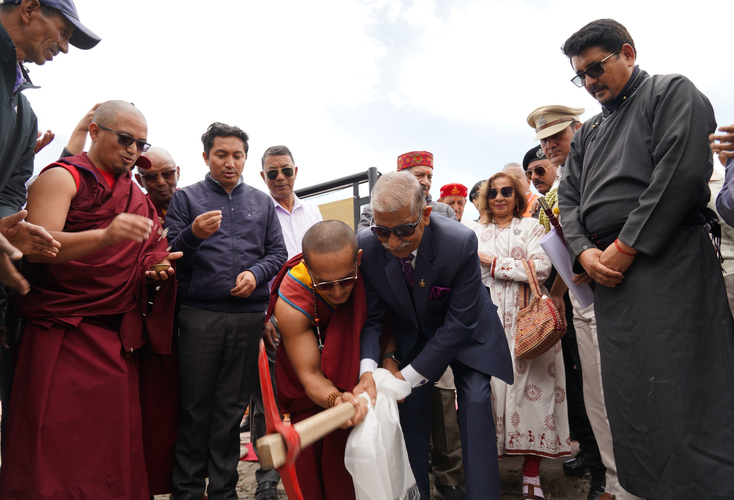 LG Mishra participates in 28th Sindhu Darshan Festival at Shey - Indus ...