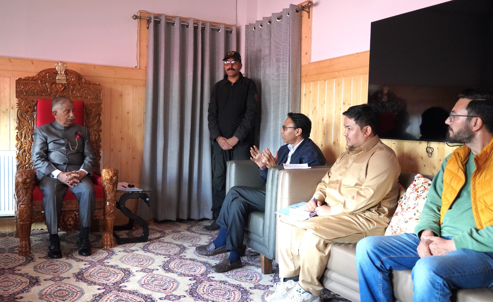 MP Ladakh Haneefa Jan calls on LG Mishra – Indus Dispatch