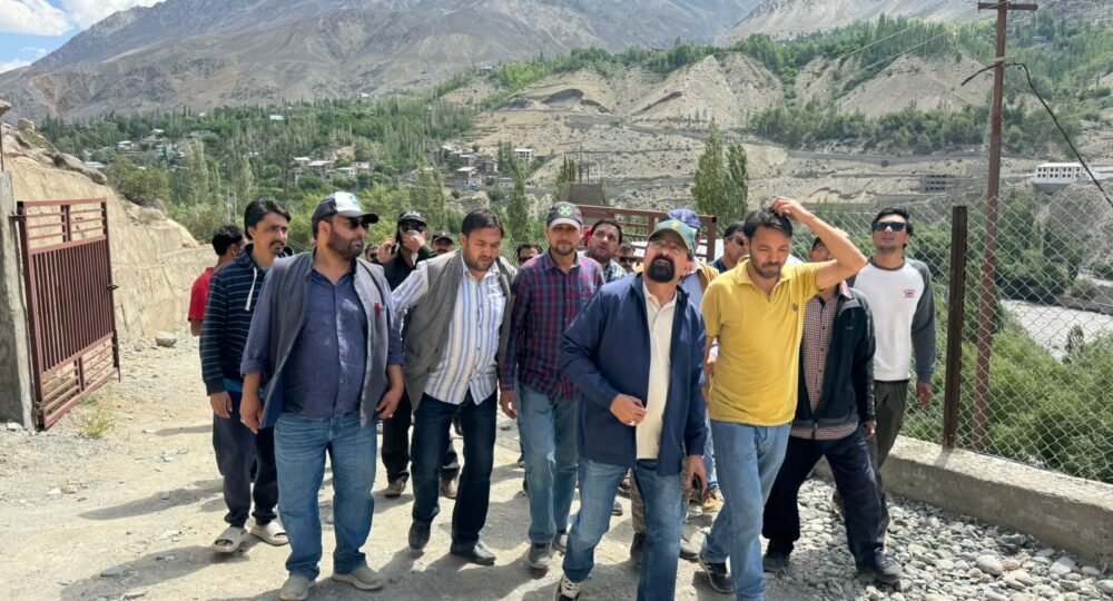CEC Akhoon tours Shilikchey, Hunderman, Poyen – Indus Dispatch