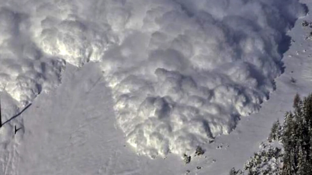 Buried under snow for months, bodies of 3 army personnel recovered in ...