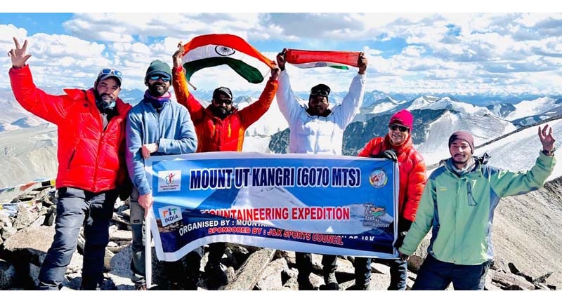 J&K Mountaineers summit Kangri Peak in Ladakh – Indus Dispatch