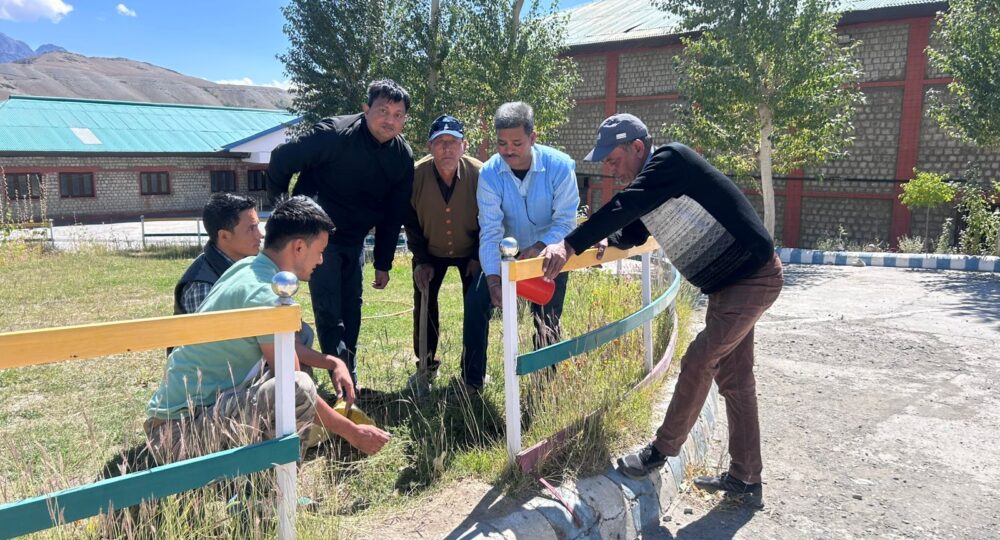 Akashvani Kargil organizes Tree Plantation Drive – Indus Dispatch
