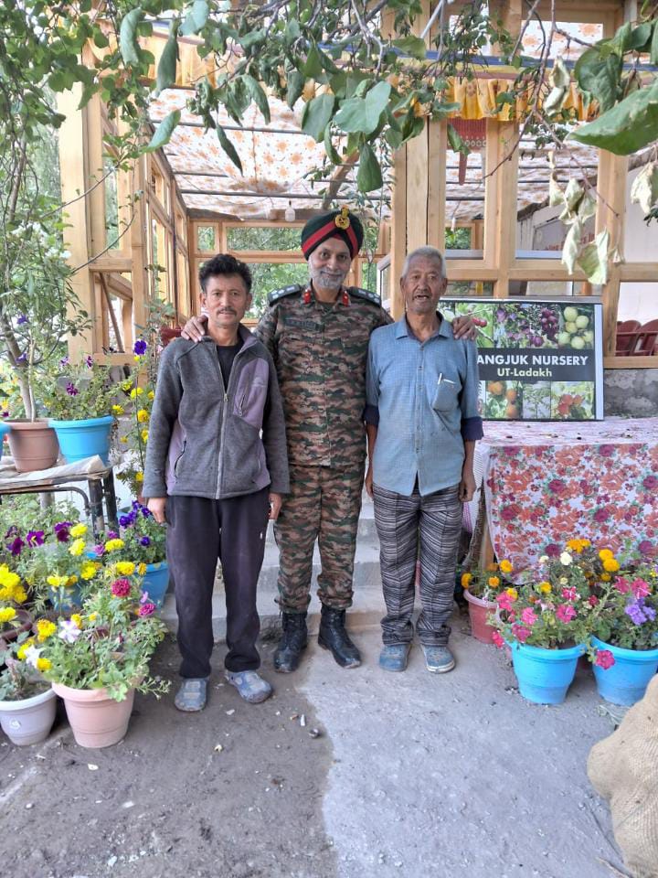 Brig Aman Bains Singh visits Thagjuk Rock Art Sanctuary, Organic Farm ...