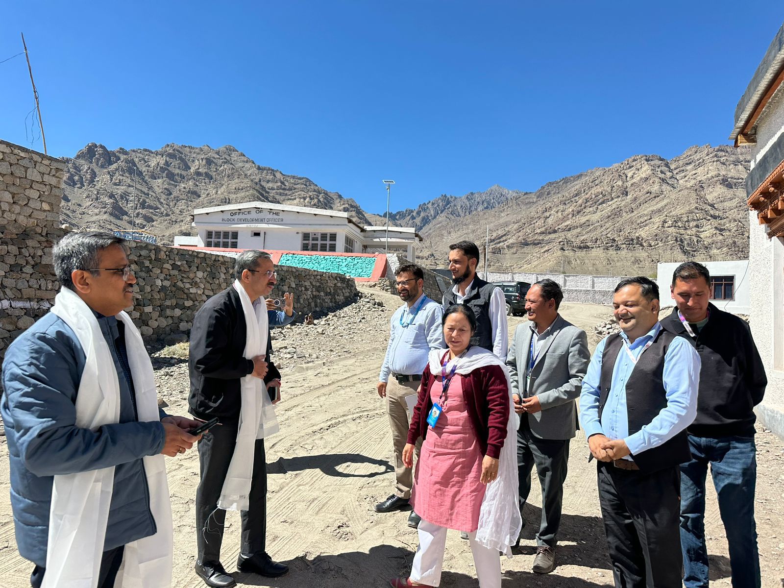 LRLM, CRISIL Foundation holds Financial Literacy Session in Leh – Indus ...