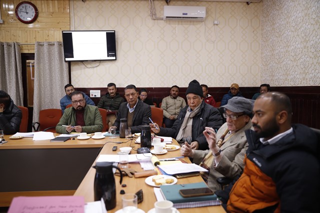 New Districts Committee holds meeting with District Officers of Leh ...