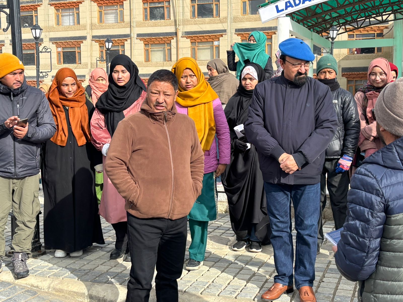 CEC flags off students for Vidyarthi Vigyan Manthan 2024-25 State-Level ...