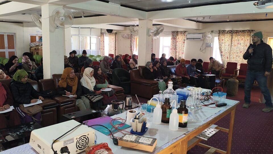 GDC Kargil organizes hands on training cum workshop on SDS-PAGE – Indus Dispatch