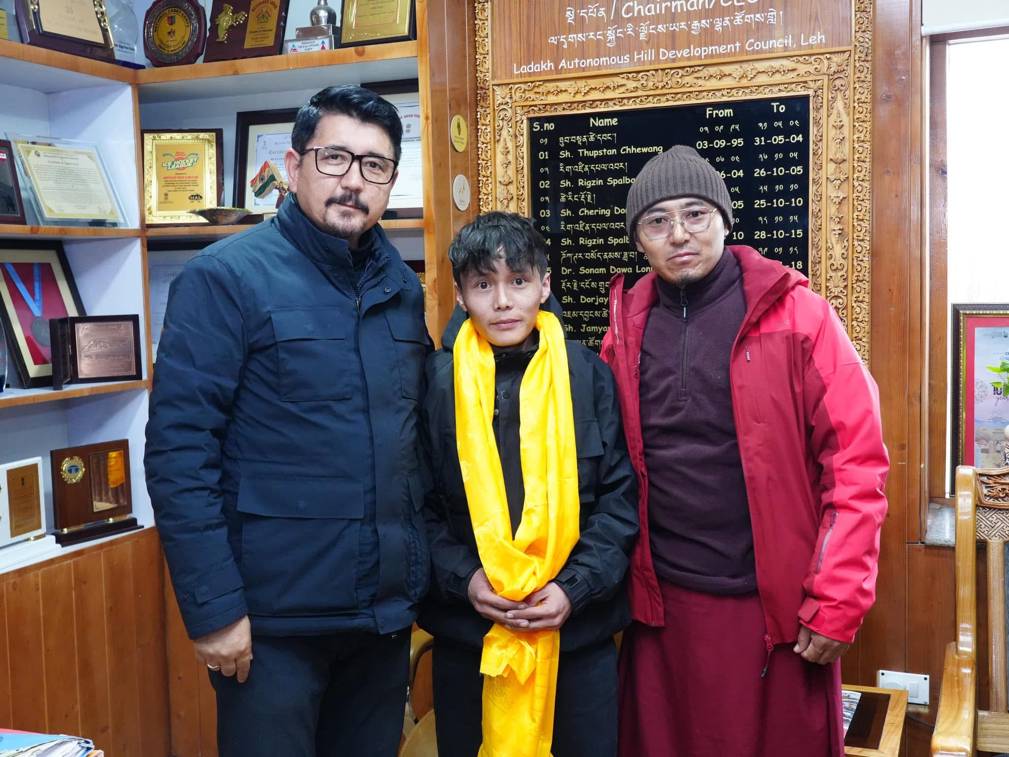 Sherab Olden, Young YouTuber Meets with CEC Tashi Gyalson – Indus Dispatch
