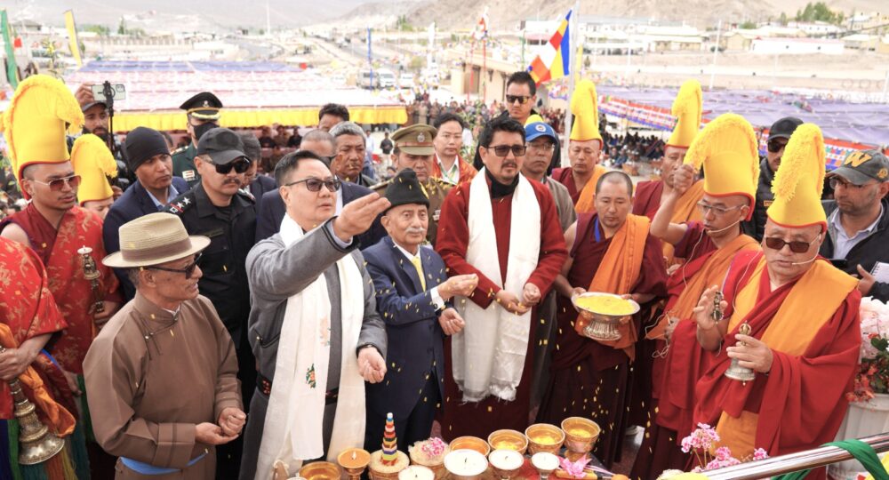 Union Minority Rijiju unveils statue of 19th Gyalsras Bakula Rinpoche ...
