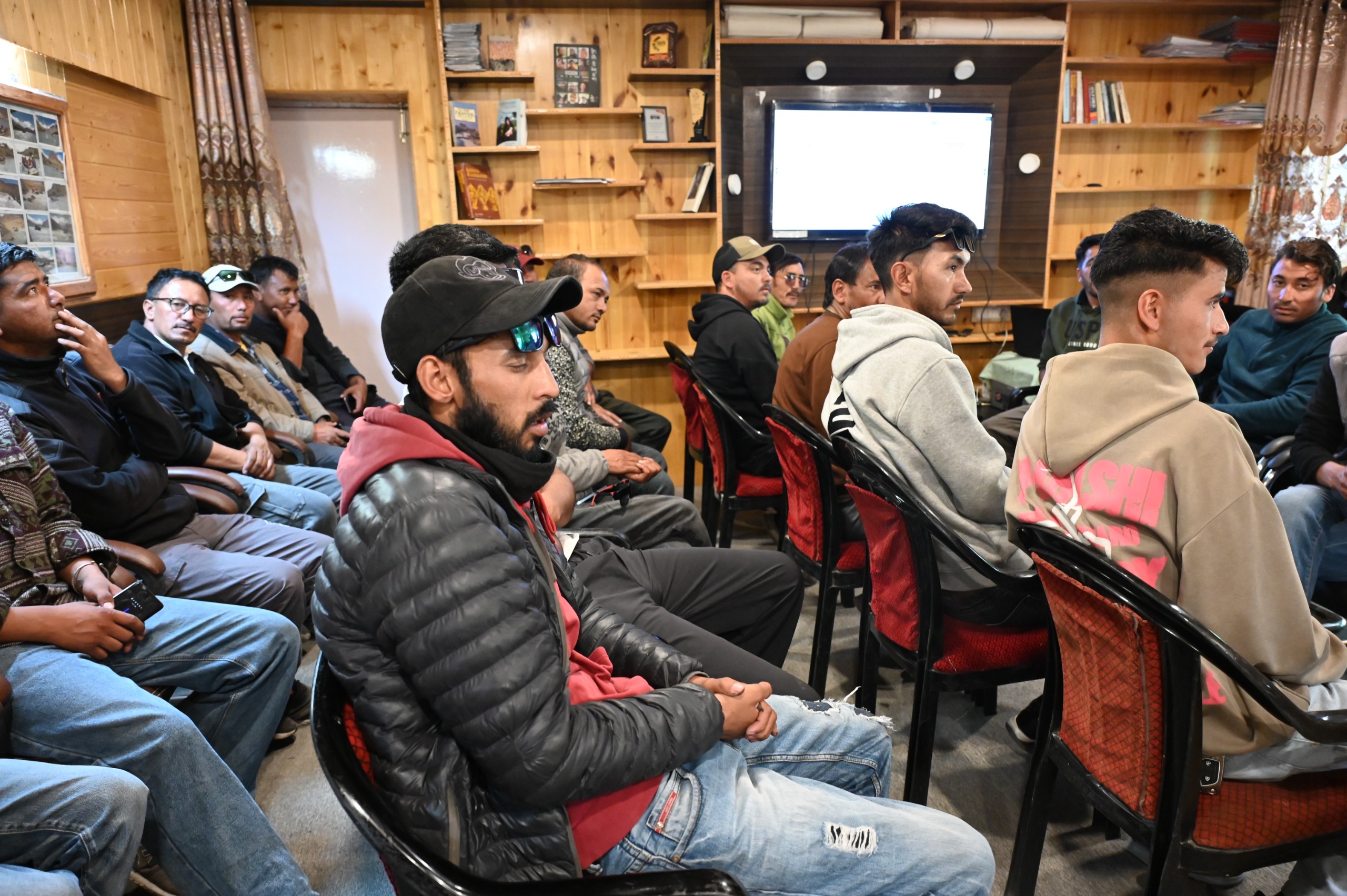 Orientation Programme for Taxi Drivers Organized in Kargil – Indus Dispatch