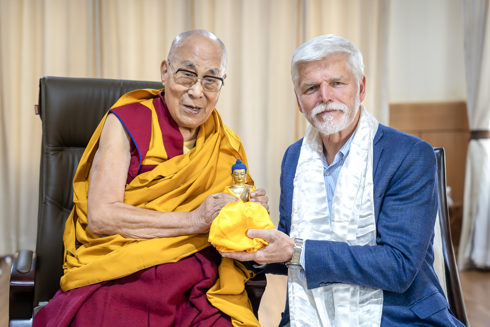 Czech Republic president meets Dalai Lama in Ladakh – Indus Dispatch