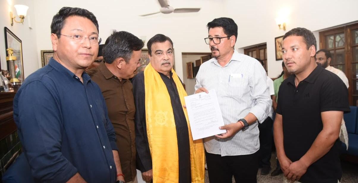 Gadkari assures support for Ladakh’s projects in meeting with LAHDC Leh ...
