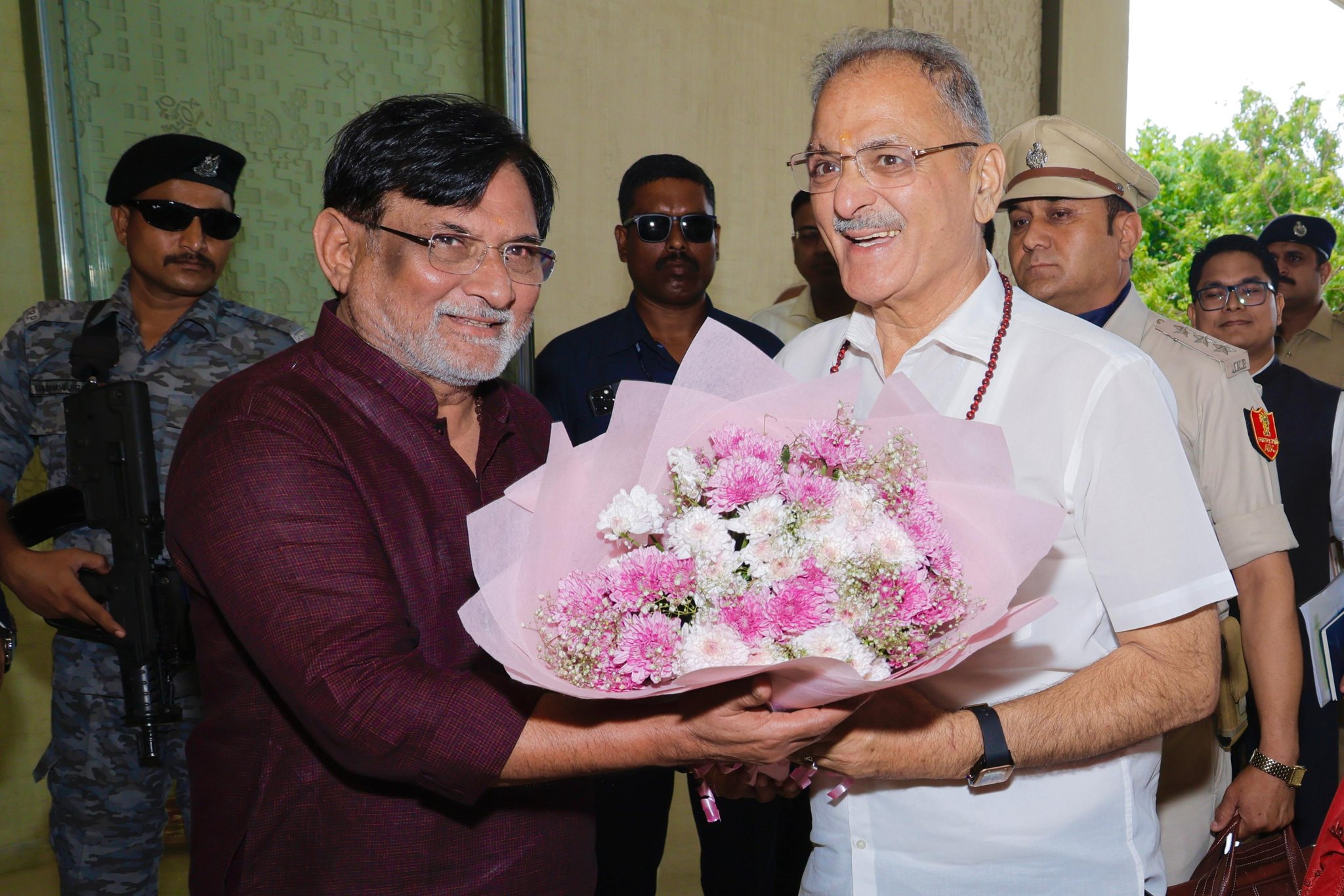 LG Kavinder Gupta reaches Diu, warmly welcomed by Praful Patel ...