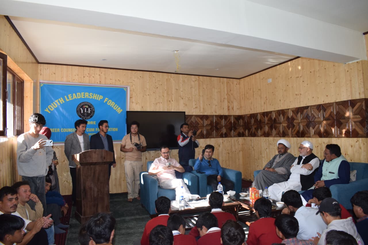 Youth Leadership Forum organizes Career Counselling cum Felicitation ...