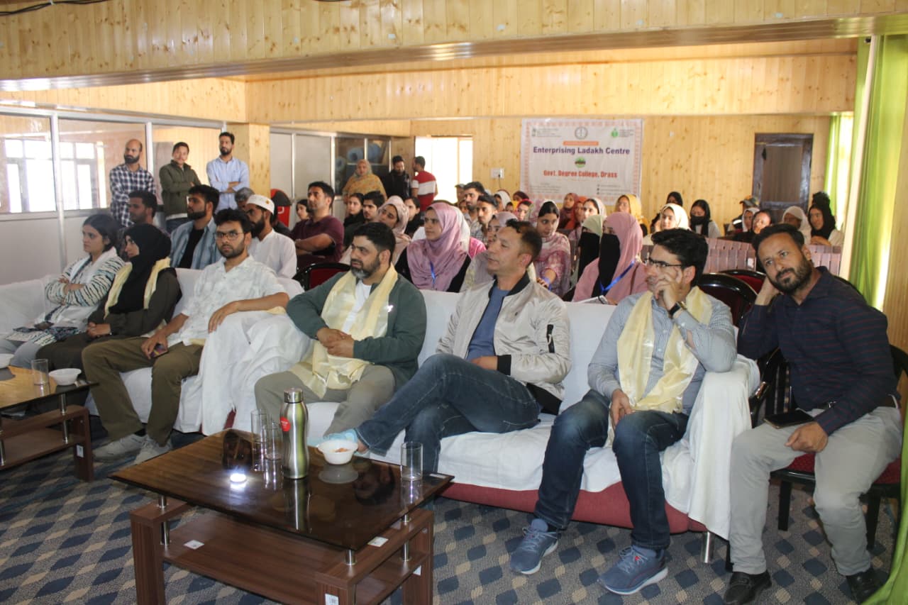 SP College Students Interact with GDC Drass — Sharing Experiences and Inspiring Journeys – Indus ...