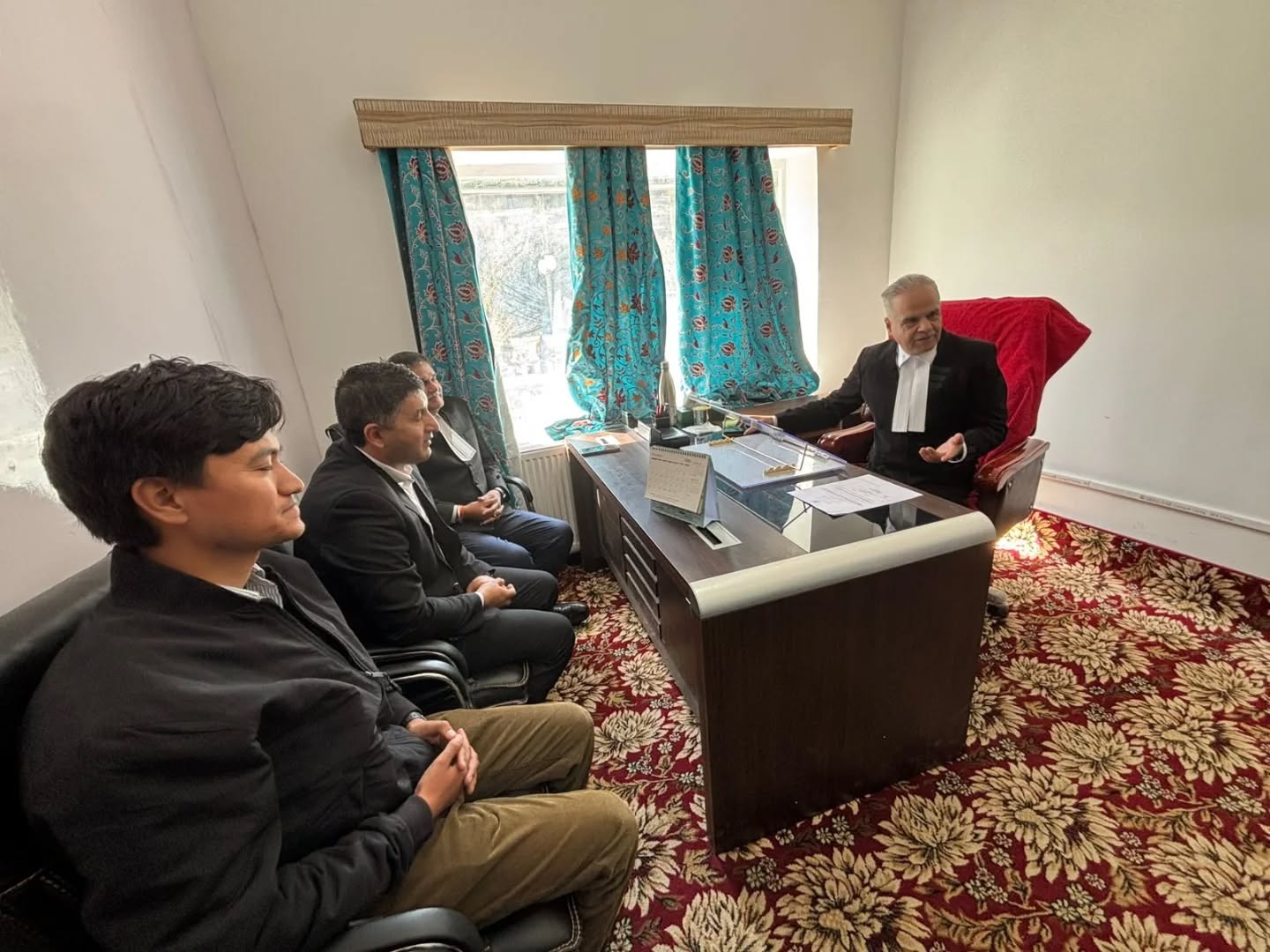 President Bar Association Kargil meets CAT Judicial, AdminMembers ...