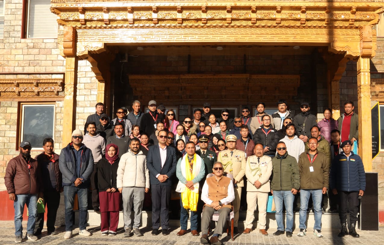 LG Secretariat Bids Farewell to Under Secretary Vivek Rattan Sharma ...